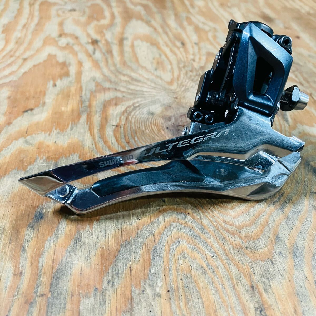 【やや傷や汚れあり】SHIMANO ULTEGRA FD-R8000 フロントディレイラー 直付け シマノアルテグラの落札情報詳細 ...