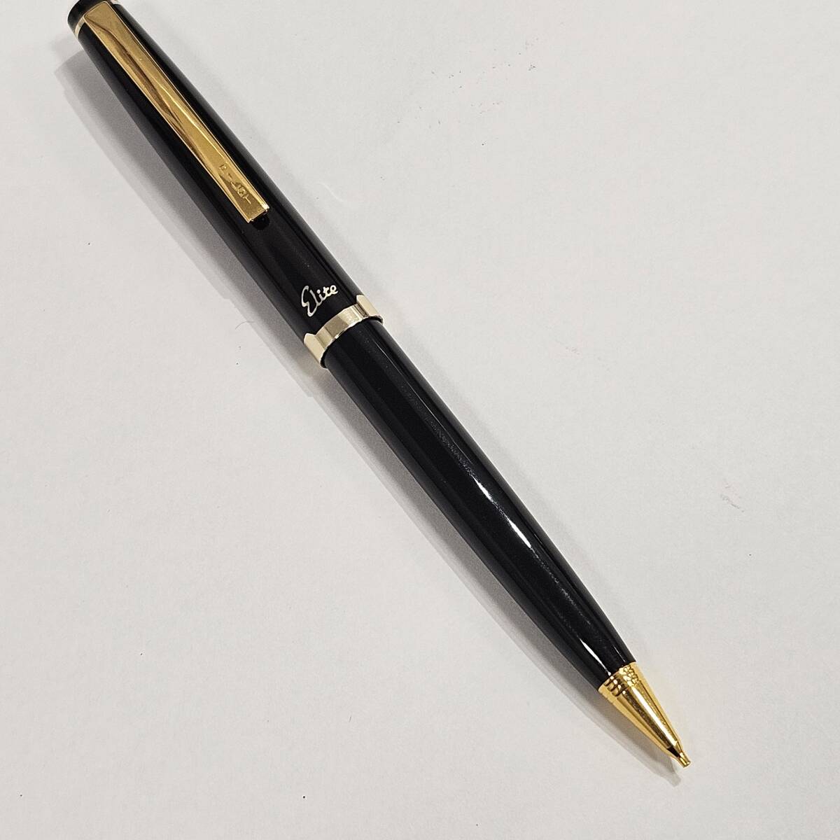【やや傷や汚れあり】＃4751A 万年筆、シャーペン3本まとめ PARKER パーカー PILOT パイロット SHEAFFER 美品 PARKERケース付の落札情報詳細 - Yahoo ...