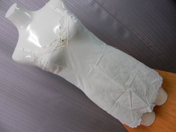 【傷や汚れあり】S283 白のスリップ M？♪の落札情報詳細 - Yahoo!オークション落札価格検索 オークフリー