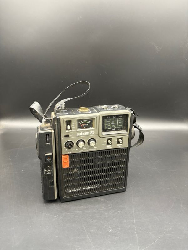 【中古】ジャンク SANYO サンヨー Blueimpulse 7700 RP-7700 TA-77 トランシーバー 短波ラジオ 部品取りの ...