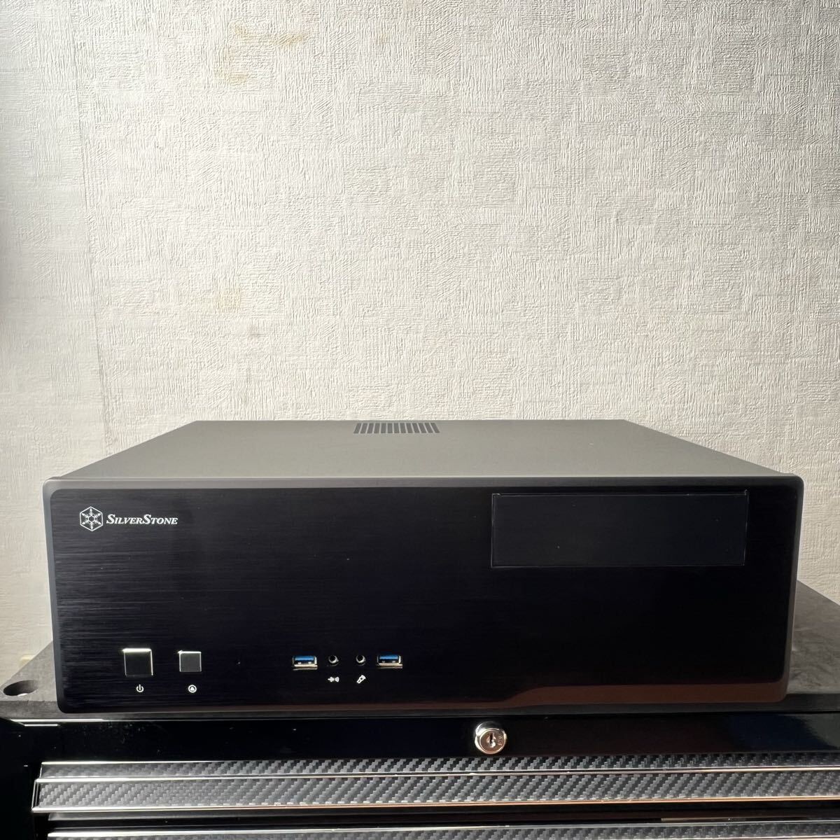 SilverStone GD05 SST-GD05B-USB3.0 (中古PCケース)の落札情報詳細 - Yahoo!オークション落札価格検索 ...