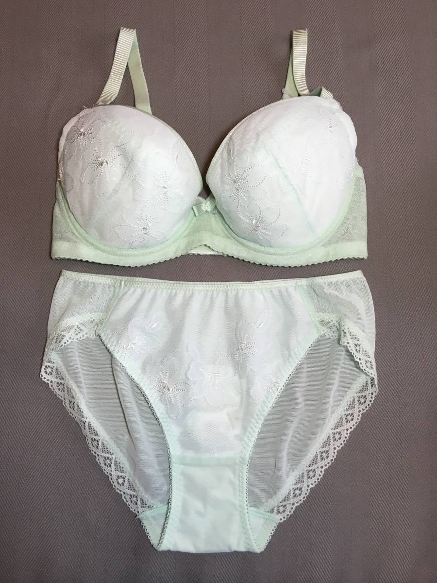 【未使用】定価6270円 新品 タグ付き ワコール アンフィ amphi F65 M レース ブラジャー ショーツ 上下 セット パンツ グリーン フラワー 花柄の落札情報詳細 - ヤフオク ...