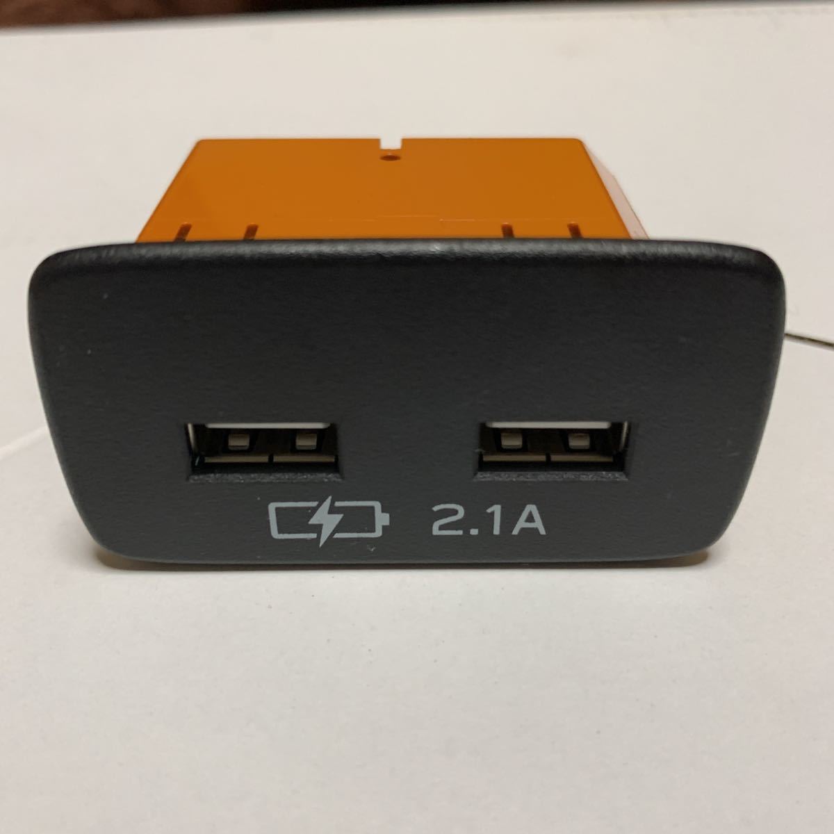 【新品】売り切り！ スバル純正部品 SUBARU USBポート 86257 SJ120 未使用品 USBアダプター の落札情報詳細 ...