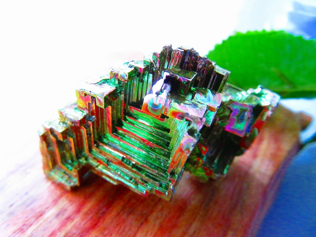 【新品】★限定品★ビスマス結晶 ビスマス結晶 ビスマス 蒼鉛 ドイツ産台付き超巨大242g ★tr14957の落札情報詳細 - Yahoo!オークション落札価格検索 オークフリー