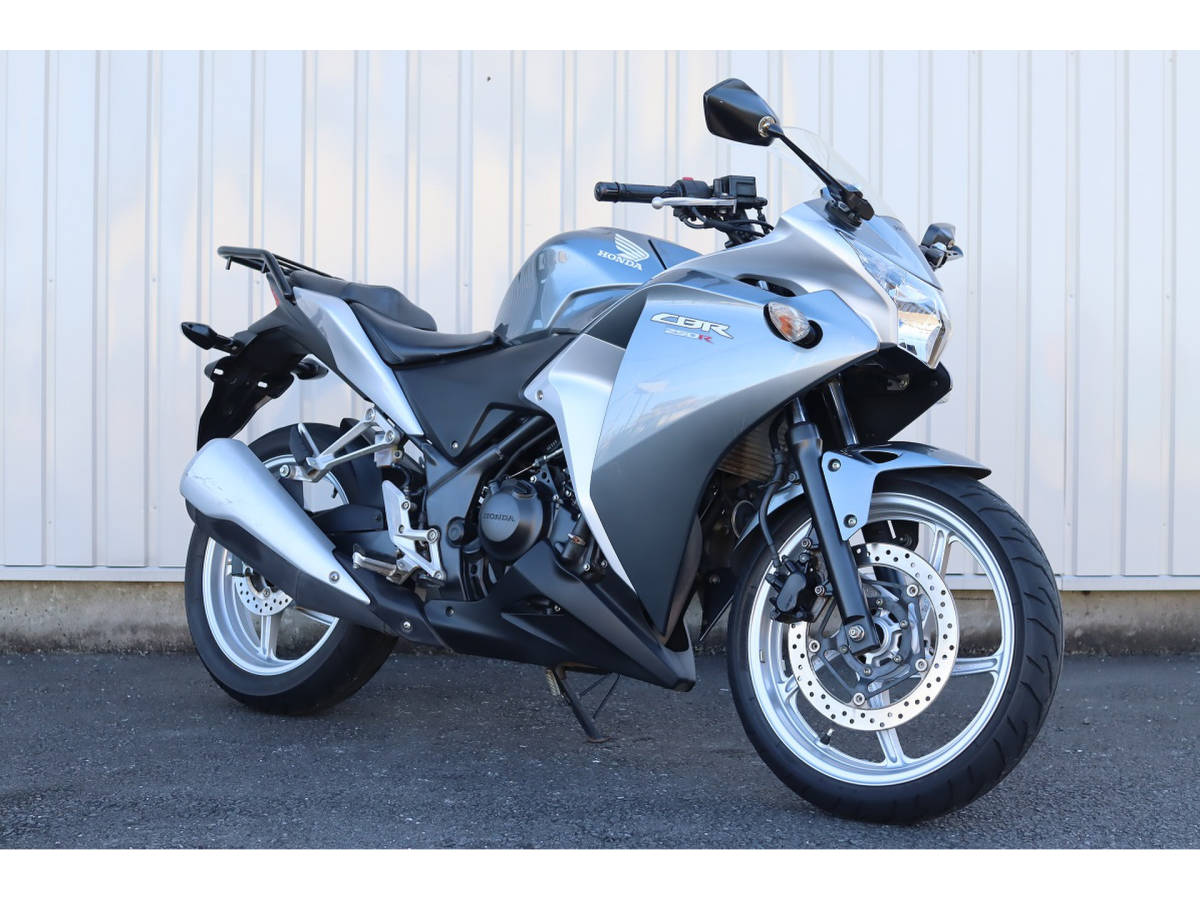 CBR250R MC41 CS250C 距離: 16,984km ETC リアキャリア付き！配送キャンペーン 配送費用全国一律￥5,000値引き！の落札情報詳細 - ヤフオク落札価格検索 オークフリー