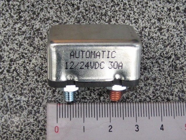 【新品】12V 30A サーキットブレーカー アンペア ショートスタッド ナット付き 74599-77 スタンダード STANDARD MC ...