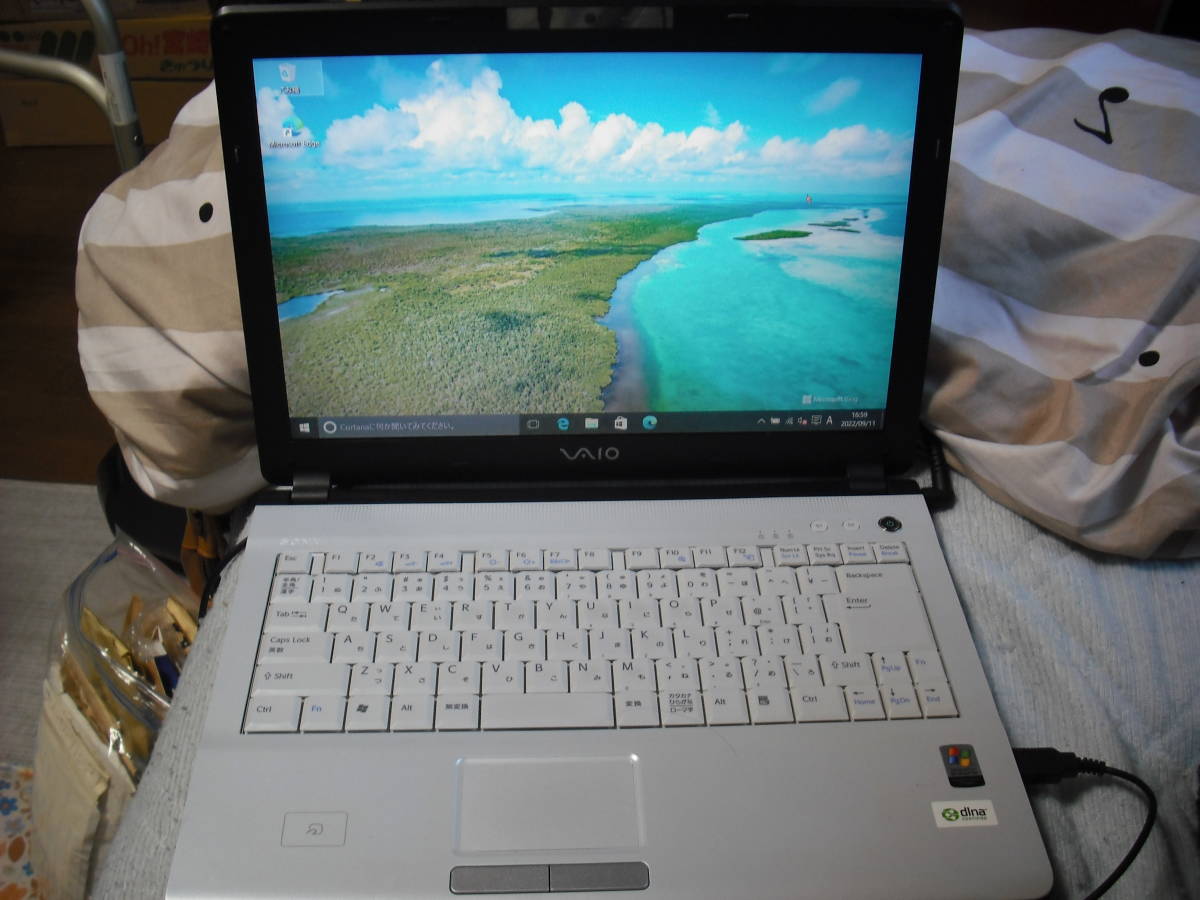 【目立った傷や汚れなし】SONY VAIO F light FJ12/W Windows10 Pro 32bit Intel Pentium ...