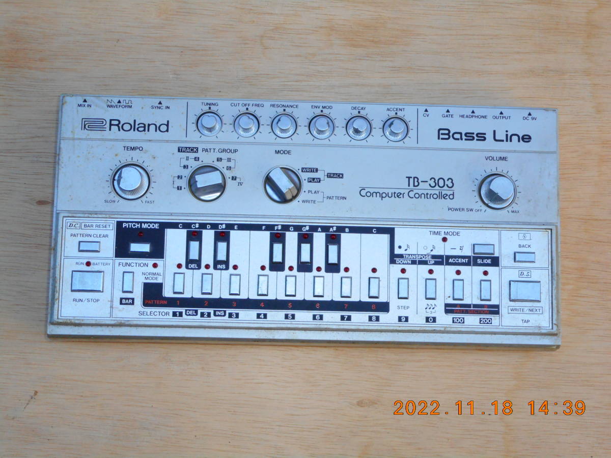 【傷や汚れあり】ローランドBass Line TB-303 の落札情報詳細| ヤフオク落札価格情報 オークフリー