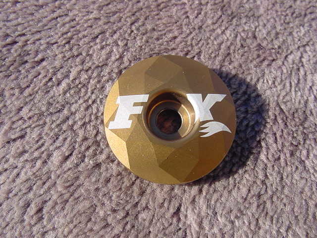 【目立った傷や汚れなし】FOX純正 限定Kashima-Coat STEM CAP の落札情報詳細| ヤフオク落札価格情報 オークフリー