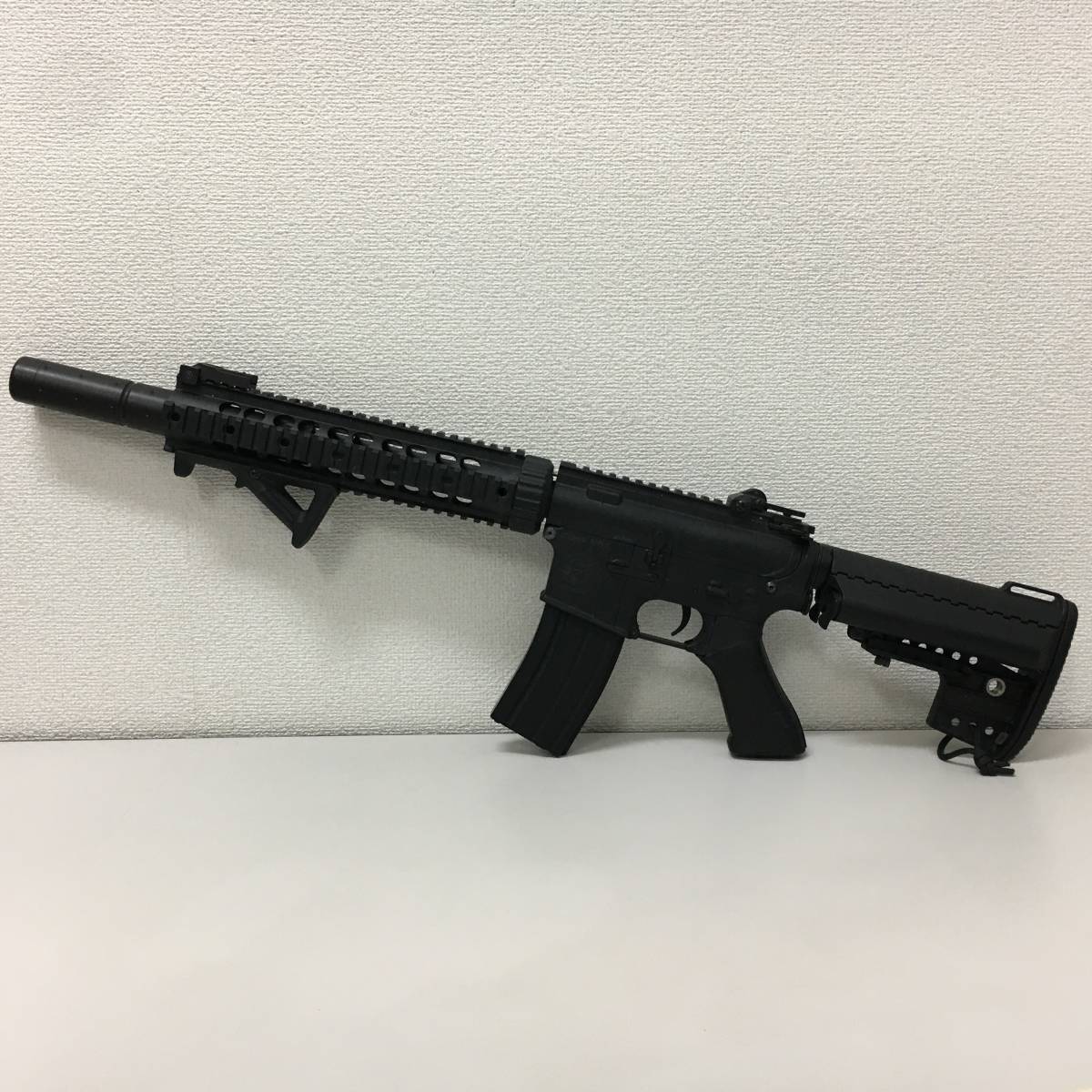 【やや傷や汚れあり】40：knight's Armament Sr-16 5.56mm Stoner Rifle 電動ガン 動作確認済み 中古 