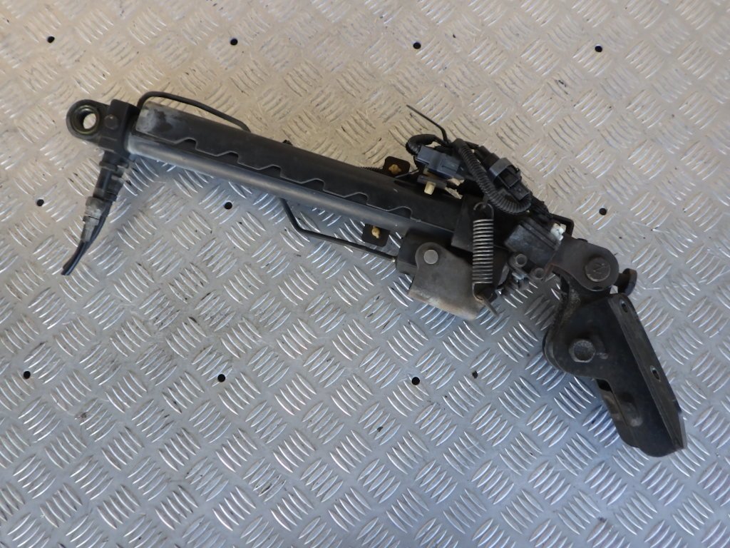 【傷や汚れあり】r524-24 ★ いすゞ ギガ キャブチルト シリンダー H21年 PKG-EXD52D8 140-4の落札情報詳細 ...