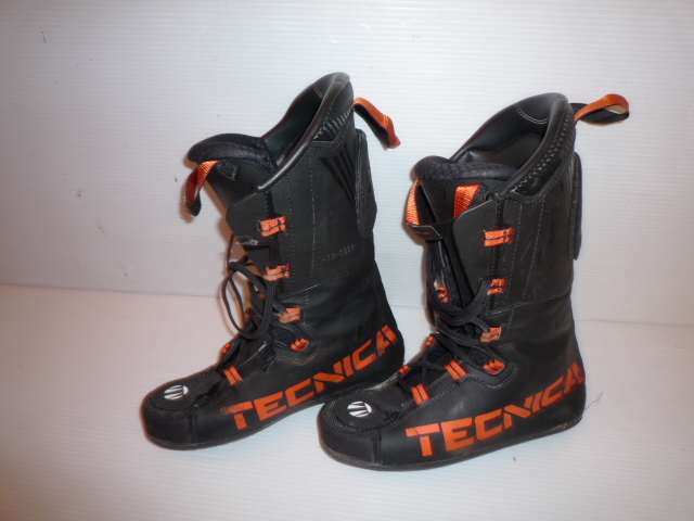 【やや傷や汚れあり】中古 テクニカ 選手用インナー UK5 24/24.5cm 訳ありの落札情報詳細 - ヤフオク落札価格検索 オークフリー