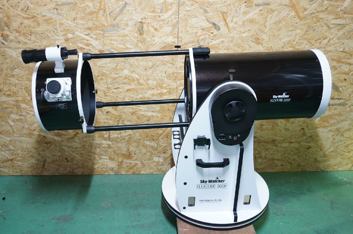 【やや傷や汚れあり】[SK][G4038-B] SkyWatcher スカイウォッチャー ドブソニアン DOB GOTO12 Wi-Fi搭載モデル 天体望遠鏡 コントローラー,取扱説明書等付き ...