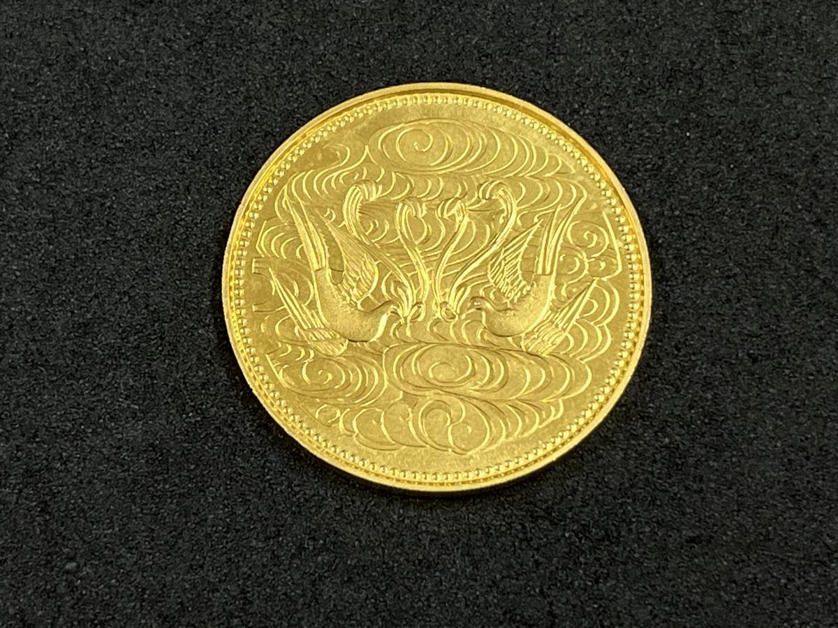 【未使用】 10万円金貨 記念硬貨 御在位60年記念 昭和61年銘 拾万円金貨 十万円 純金 K24 20g 菊花紋章の落札情報詳細 - Yahoo!オークション落札価格検索 オークフリー