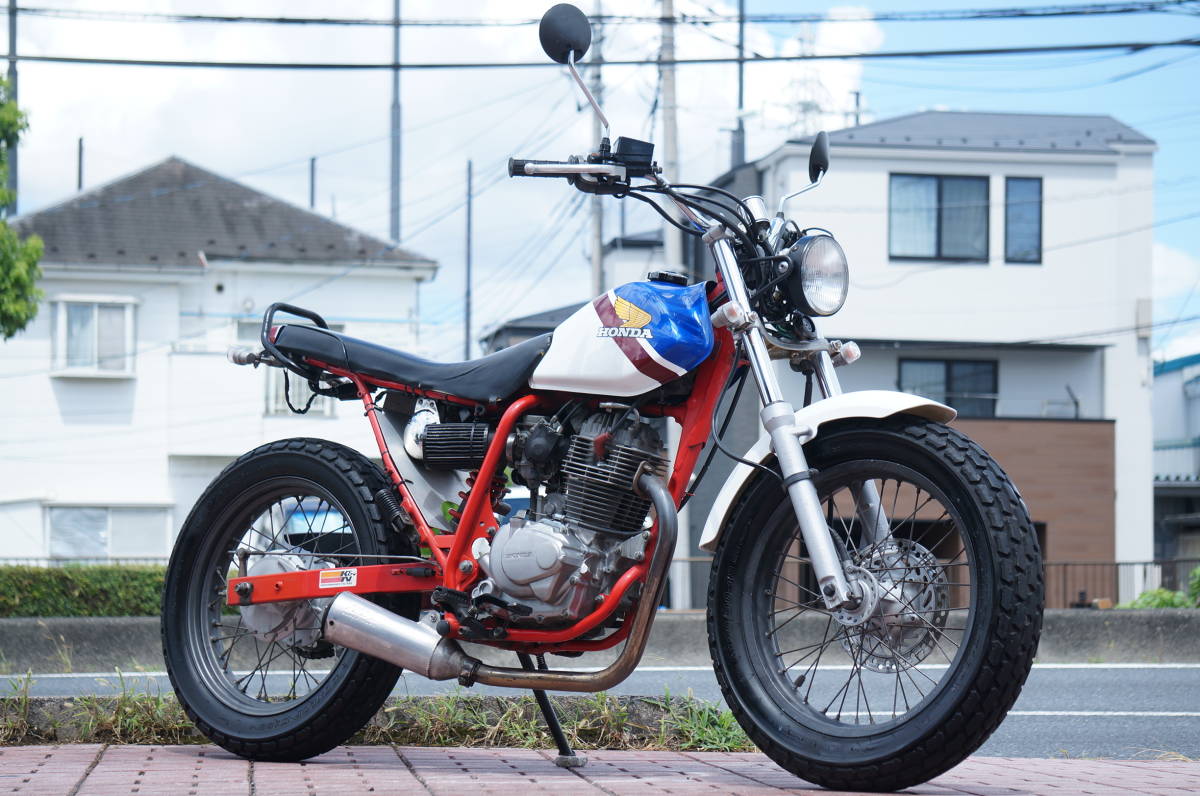 【やや傷や汚れあり】 配送のみ!! FTR 223 カスタム多数!! 外装状態良く走りも快調!! グラストラッカー、TW等!! 埼玉～関東近県 ...