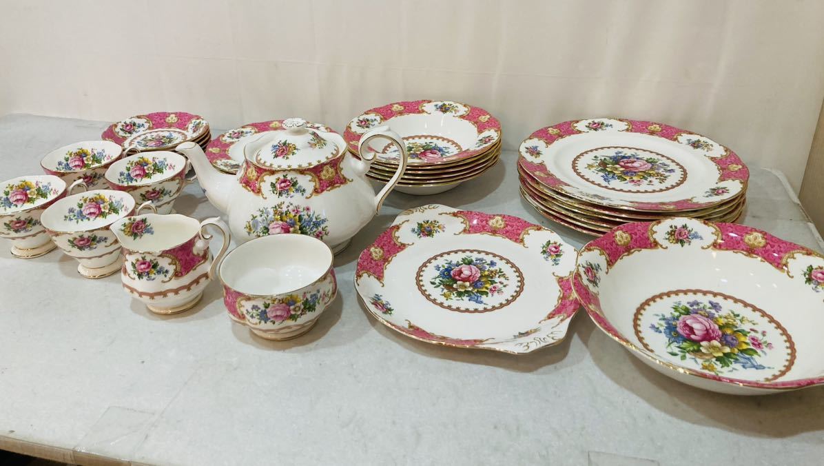 【やや傷や汚れあり】m002 A3【ROYAL ALBERT ロイヤルアルバート レディ ハミルトン プレート 5枚 ケーキ皿 直径約18cm 金縁】 60の落札情報詳細 - ヤフオク落札価格 ...