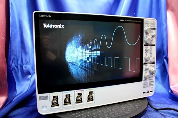 【やや傷や汚れあり】Tektronix ミックスドシグナルオシロスコープ ★MSO54 /350MHz/6.25GS/s Opt. 5-AFG ...