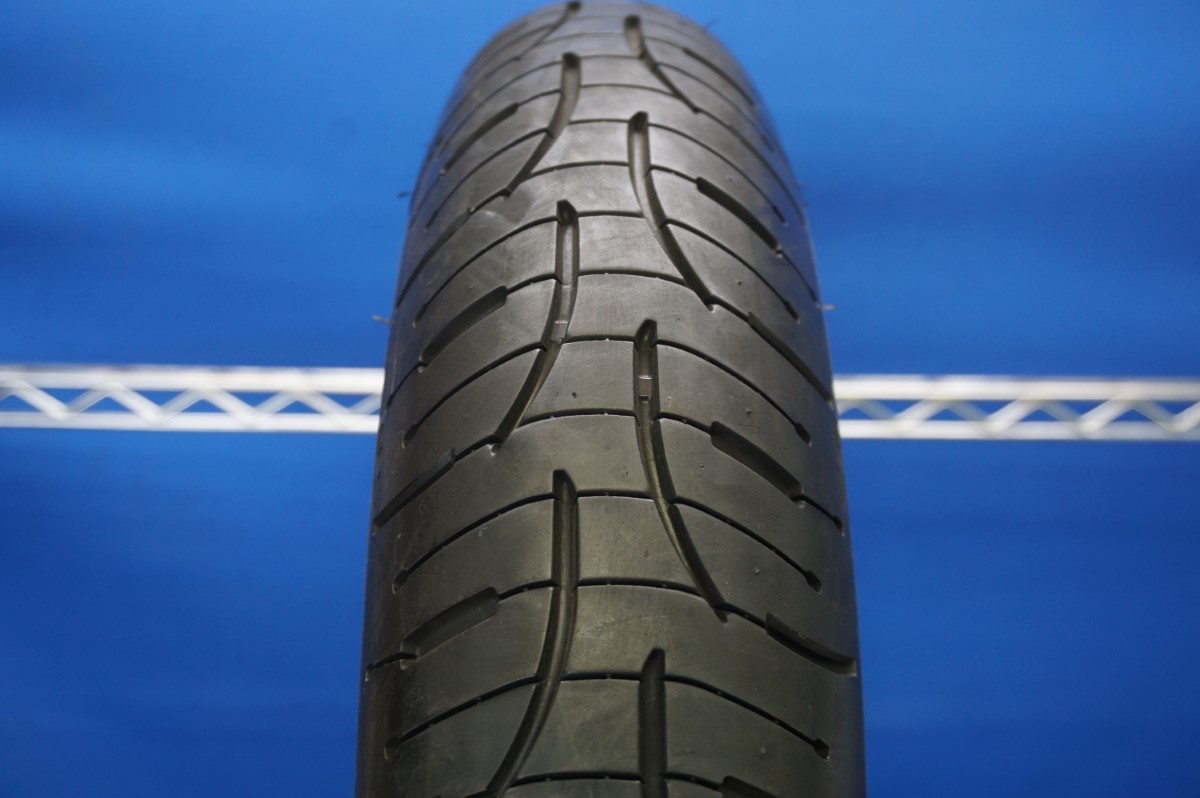 【目立った傷や汚れなし】パイロットロード4 2CT 120/70ZR17 2022年製！手渡し可！ MT-07 NC700X CB1300SB ...