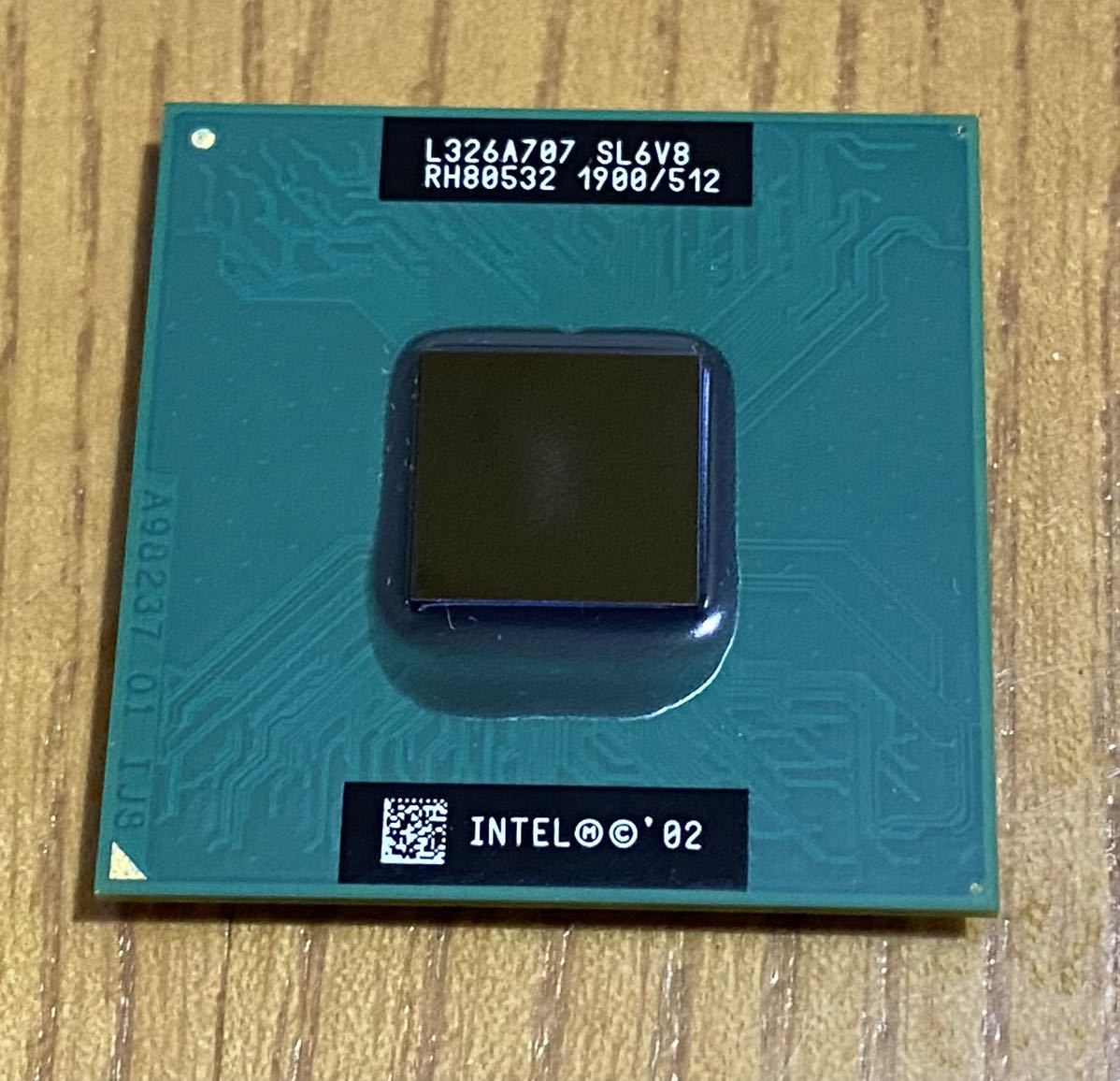 【目立った傷や汚れなし】中古 Intel Mobile Pentium4-M 1.90GHz SL6V8 D1 Socket478 ...