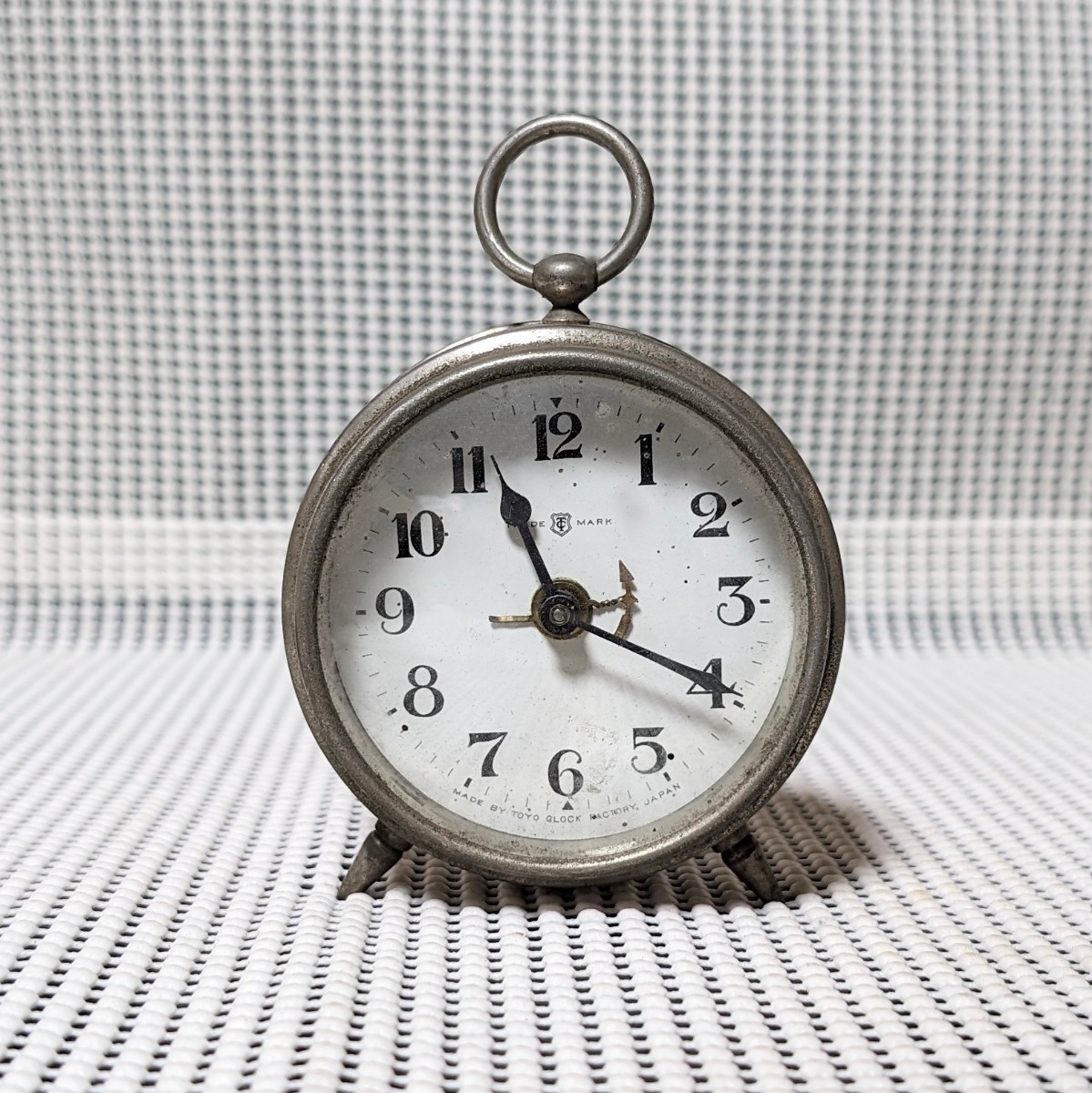 【傷や汚れあり】当時物 希少レア TOYO CLOCK FACTORY ビンテージ置時計 目覚まし時計 動作未チェック 現状品の落札情報詳細 ...