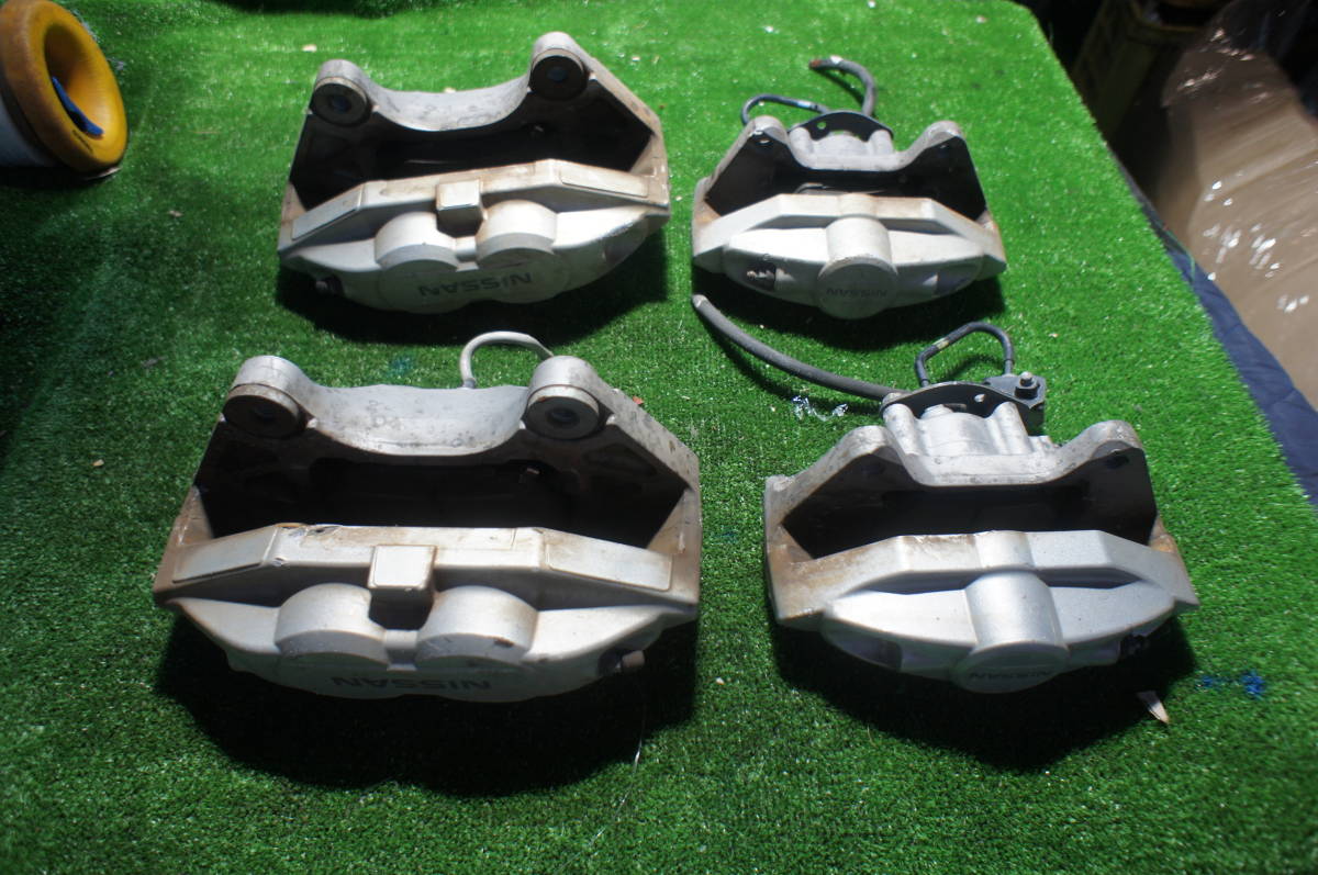 【やや傷や汚れあり】k496 スカイライン CKV36 フロント 4POT リア 2POT キャリパー ローター 1台分 Y51 フーガ ...