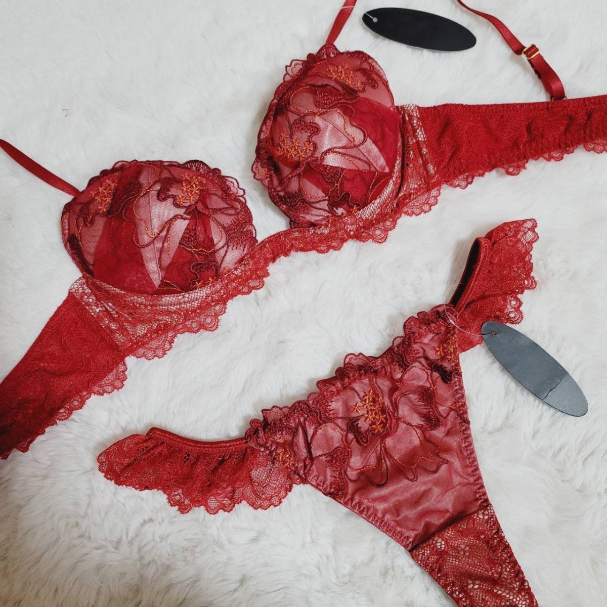 【未使用】【新品未使用】 Ravijour☆リシアンサスブラショーツセット☆ブラジャー&tバック☆偏光ラメサテン生地☆チュールレース重ね☆
