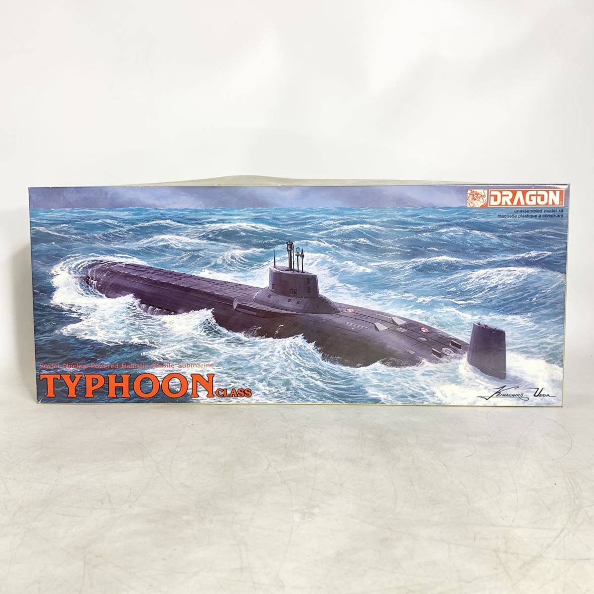 【未使用に近い】未組立 ドラゴン DRAGON 1/350 ソビエト軍 タイフーン級潜水艦 原子力潜水艦 TYPHOON CLASS ...