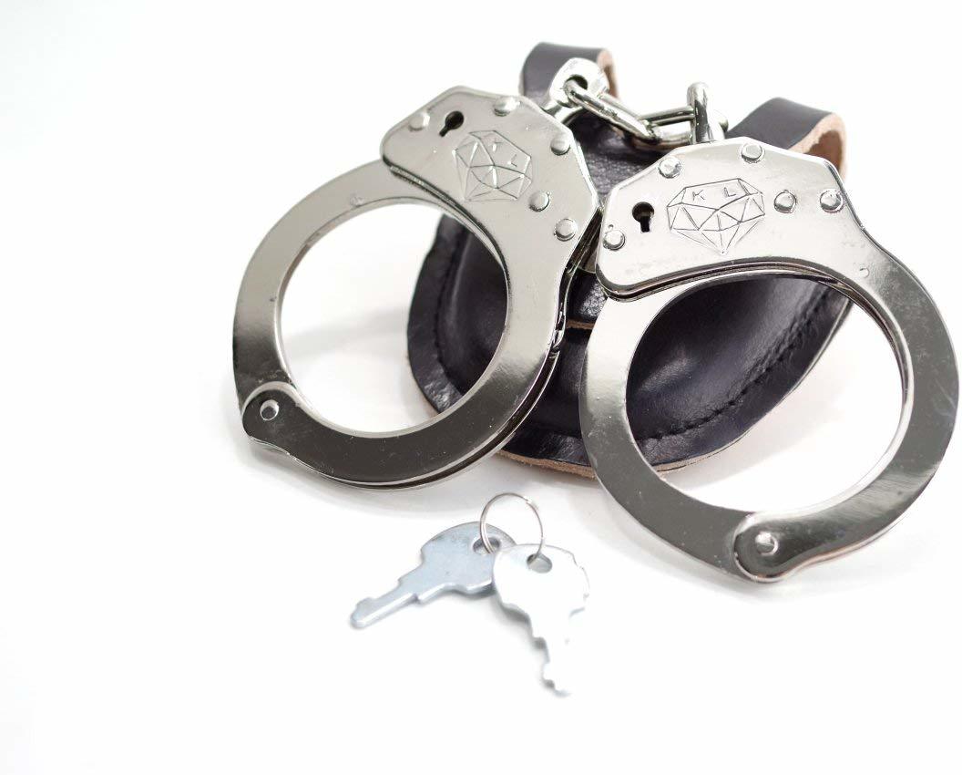 【未使用】HAND CUFF★軽量ケース付き ハンドカフ 本格仕様手錠 鋼鉄製 手錠 本物 錠前 自転車 ロック 防犯 傷・汚れありの落札情報 ...