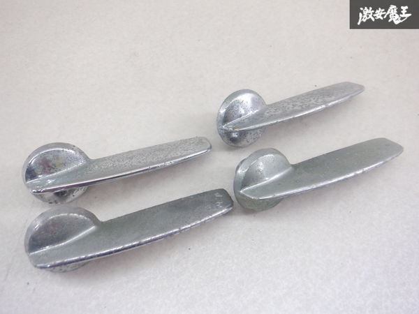 【やや傷や汚れあり】【希少！ 当時物】日産純正 P411 ダットサン ブルーバード ドアハンドル インナードアハンドル 4個 1台分 メッキ ...