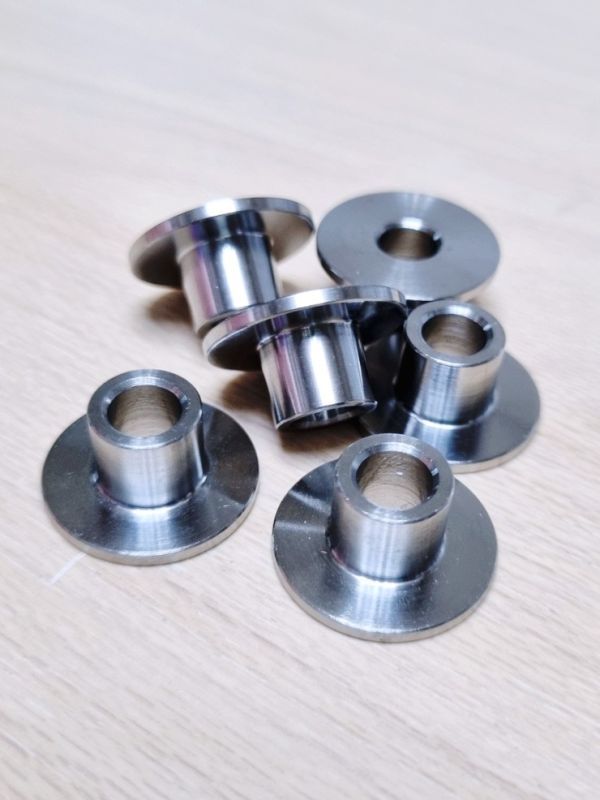 【未使用】105-J-2 カワサキ ZRX1100,1200R/S,DAEG チタン合金ラジエーターカバーマウントカラー ZX-6R,10R ...