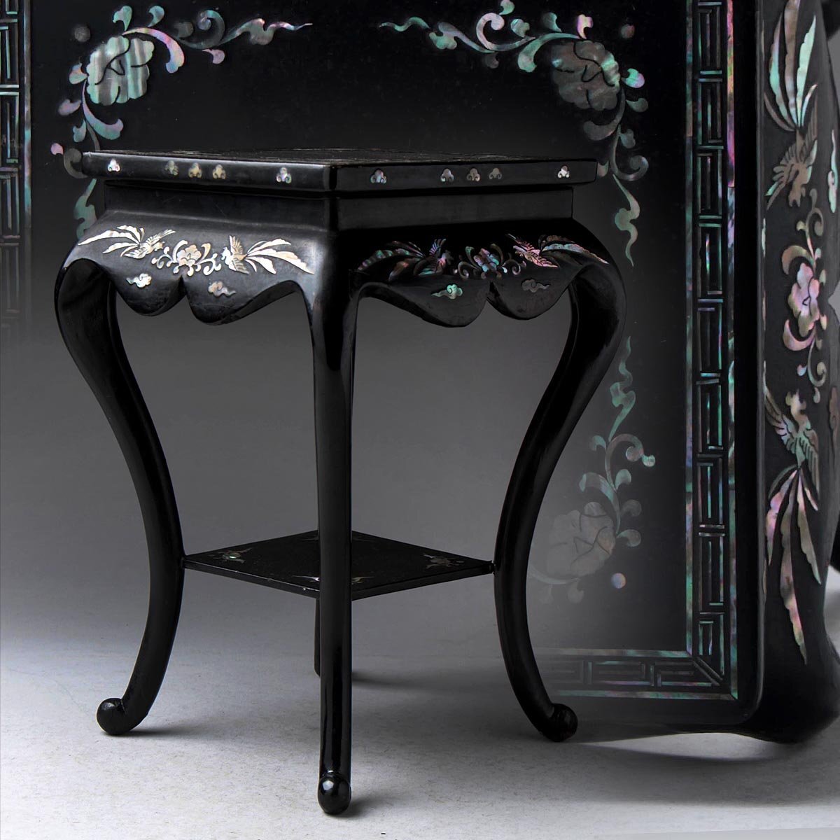 【やや傷や汚れあり】ES850 時代 黒漆塗 青貝螺鈿高卓 高29cm 重620g・黒漆嵌螺鈿双鳳凰圖香几・花台・香炉台の落札情報詳細 - Yahoo!オークション落札価格検索 オークフリー