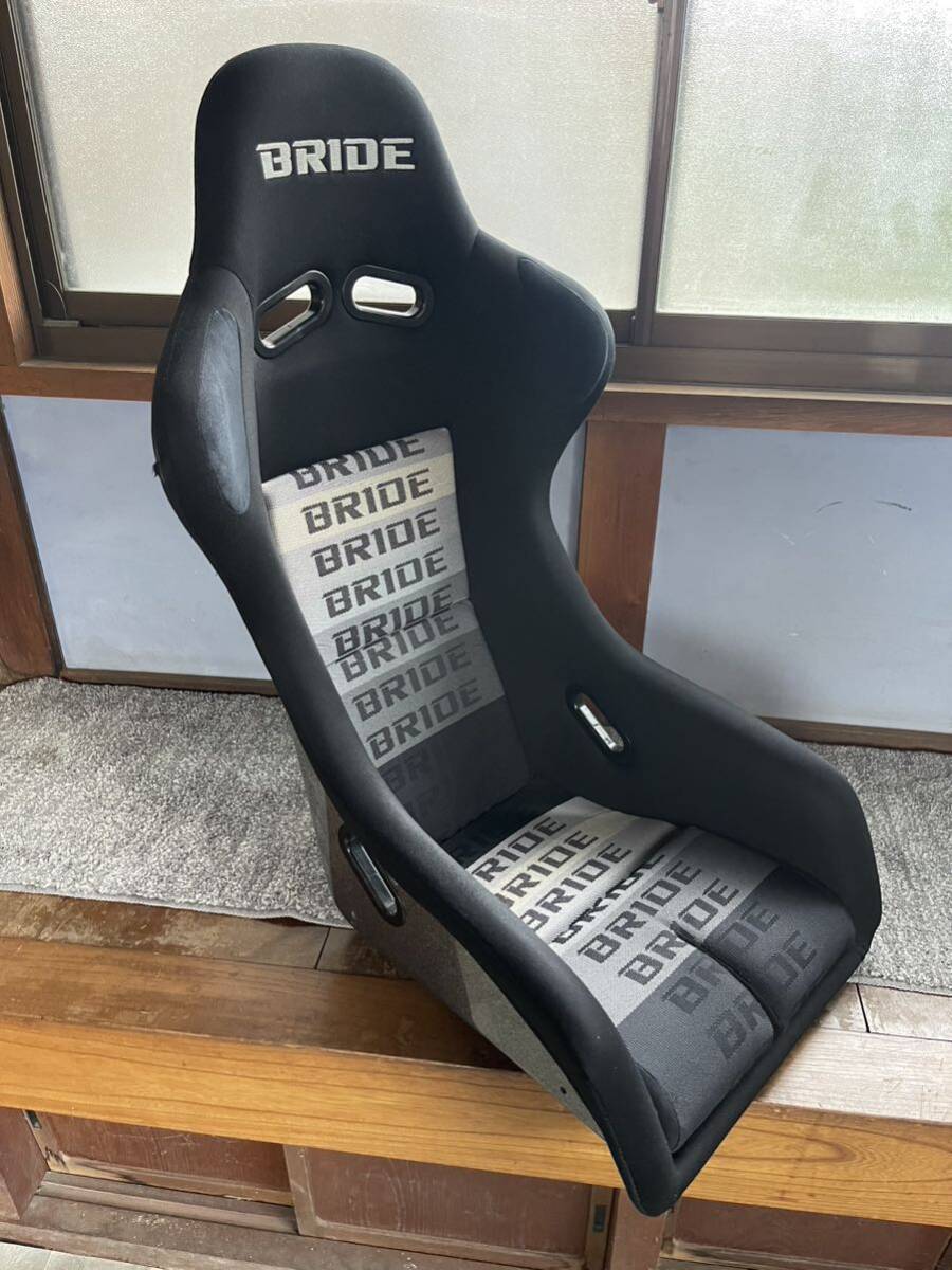 【目立った傷や汚れなし】★超美品!!【BRIDE/ブリッド】 フルバケットシート ZETA IV グラデーションロゴ FRP製シルバーシェル ...