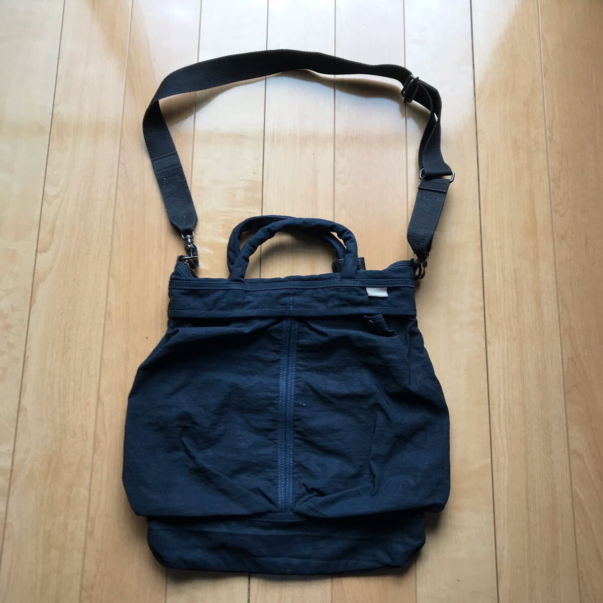 【目立った傷や汚れなし】キャサリンハムネット ショルダーバッグ 105-1-326 ブラックの落札情報詳細 - ヤフオク落札価格検索 オークフリー