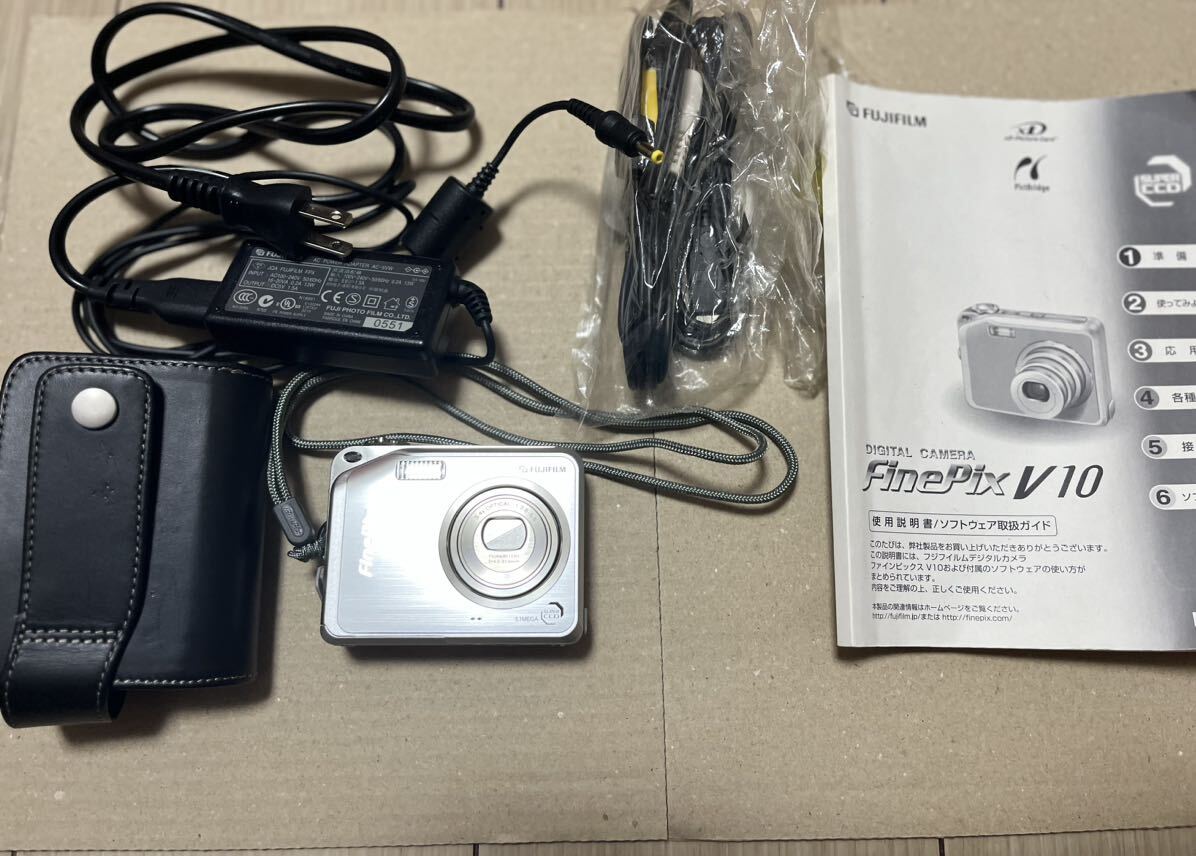 【目立った傷や汚れなし】FUJIFILM デジタルカメラ FinePix V10 動作品 取扱説明書 コード ケース付の落札情報詳細 - Yahoo!オークション落札価格検索 オークフリー