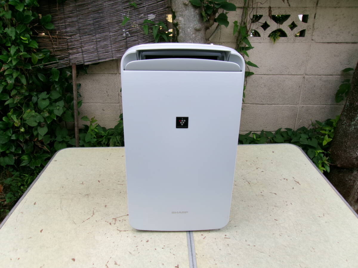 【やや傷や汚れあり】激安 SHARPシャープ 除湿機 CV-J100-W 2019年 一応ジャンクでの落札情報詳細 - Yahoo!オークション落札価格検索 オークフリー