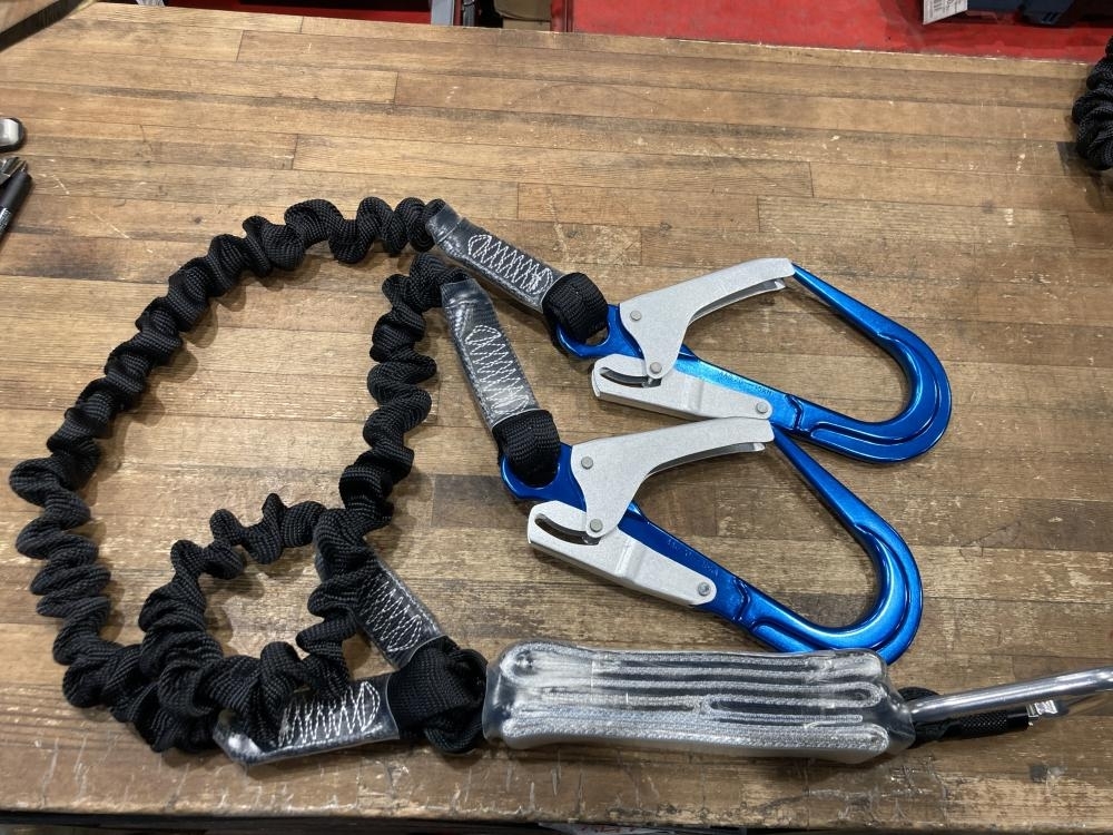 【傷や汚れあり】020♪おすすめ商品・即決価格♪3M DBI-サラ 伸縮式ランヤードツイン 1246509 使用回数不明につき中古扱いの落札情報詳細 - Yahoo!オークション落札価格検索 ...