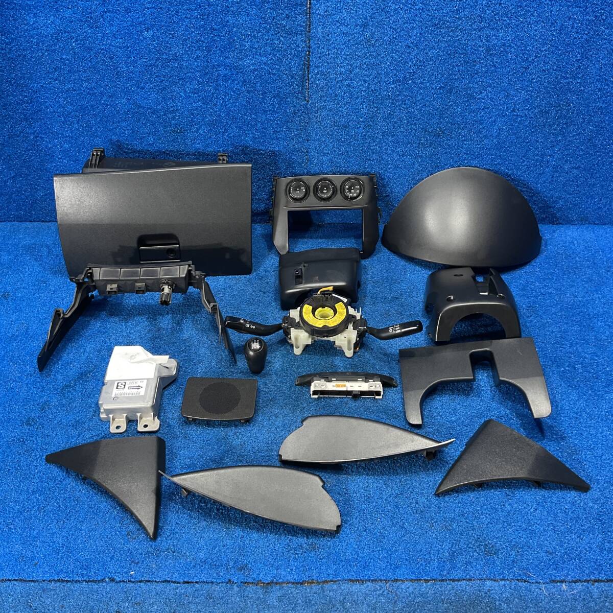 【傷や汚れあり】[AK-0022730][A2] H18 マツダ ロードスター NCEC ディマースイッチ エアコンパネル エアバックCPU ...