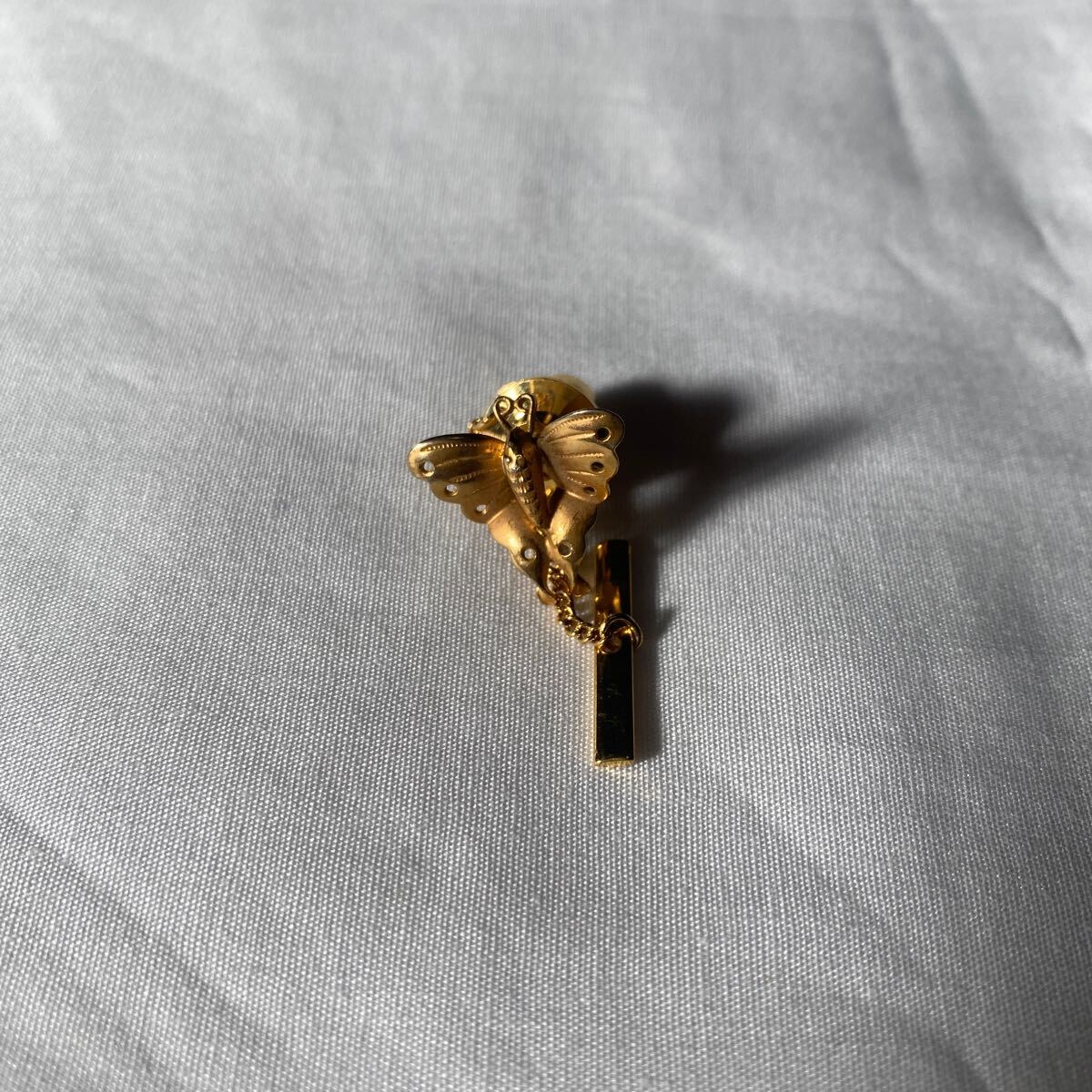 【傷や汚れあり】18K 18金 タイピン バッジ 重量約0.72g（※18K部分のみ）刻印あり 蝶々 品質保証なし アクセサリーの落札情報詳細 - Yahoo!オークション落札価格検索 オークフリー