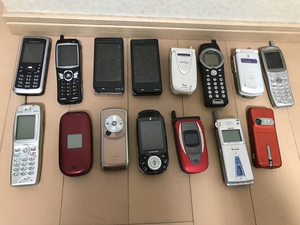 【目立った傷や汚れなし】m26-B モックアップ 展示用見本 au SONY C404S cdmaOne 折りたたみ式 携帯電話 リモコン付 POPセットアップ付 の落札情報詳細 ...