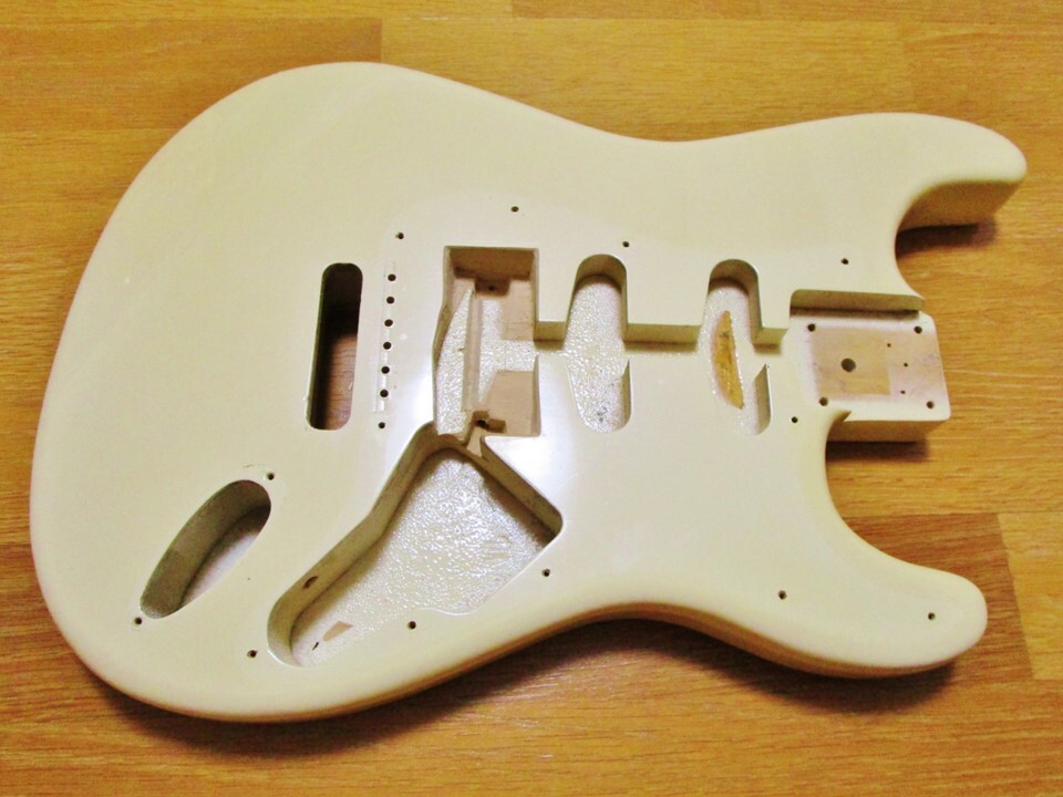 【やや傷や汚れあり】 ★必見！希少！83年製FERNANDES RST ストラト 軽量約1.95kg WT ホワイト ボディ の落札情報詳細 - Yahoo!オークション落札価格検索 オークフリー