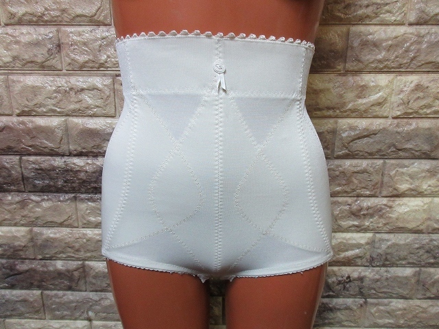 【目立った傷や汚れなし】J-981★シャルレ・FE121♪ハイウエスト補整ガードル(76)★の落札情報詳細 - Yahoo!オークション落札価格検索 オークフリー