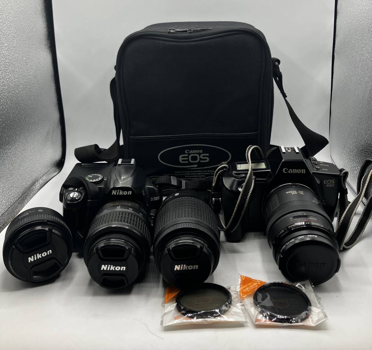 【全体的に状態が悪い】【12330】Nikon D3000 本体/CANON EOS 650 本体/NIKKOR 18-55mm1:3.5-5 ...