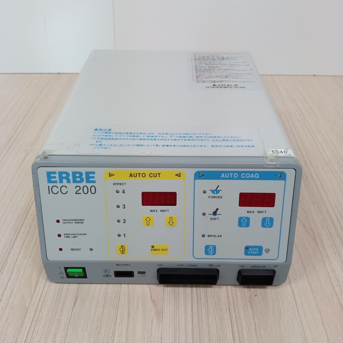 【やや傷や汚れあり】★326 ERBE エルベ 電気メス ICC 200 電気手術装置 動物病院 医療機器 通電確認済 動作未確認 現状品の ...