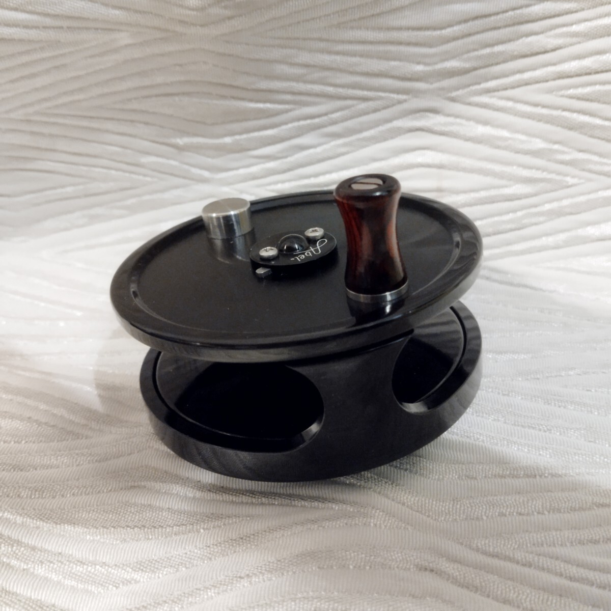 【目立った傷や汚れなし】 美品 Abel TR2 ( TR-2 ) ( TR 2 ) Fly Reel 希少な初期のソリッド(穴無し) エーベル フライリール ＃4~5ライン位 MADE IN ...