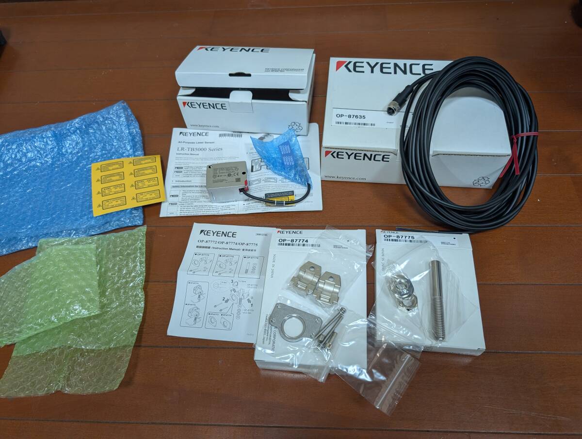 【未使用】[新品] KEYENCE LR-TB5000C、OP-87635、OP-87774、OP-87775、Laser Sensor ...