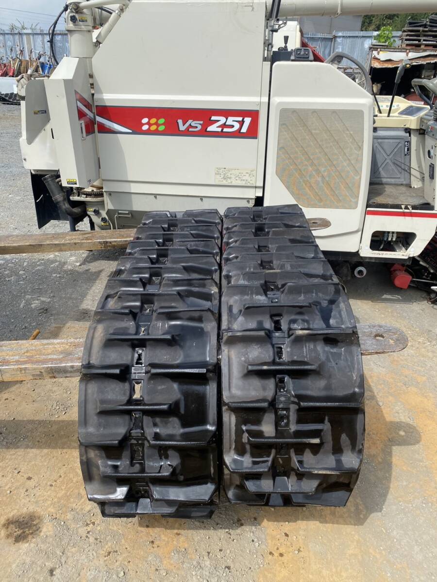 【傷や汚れあり】【埼玉県杉戸町】コンバイン ゴムクローラー キャタピラ KM 400×90×43 ※三菱 VS251から取り外し※の落札情報 ...