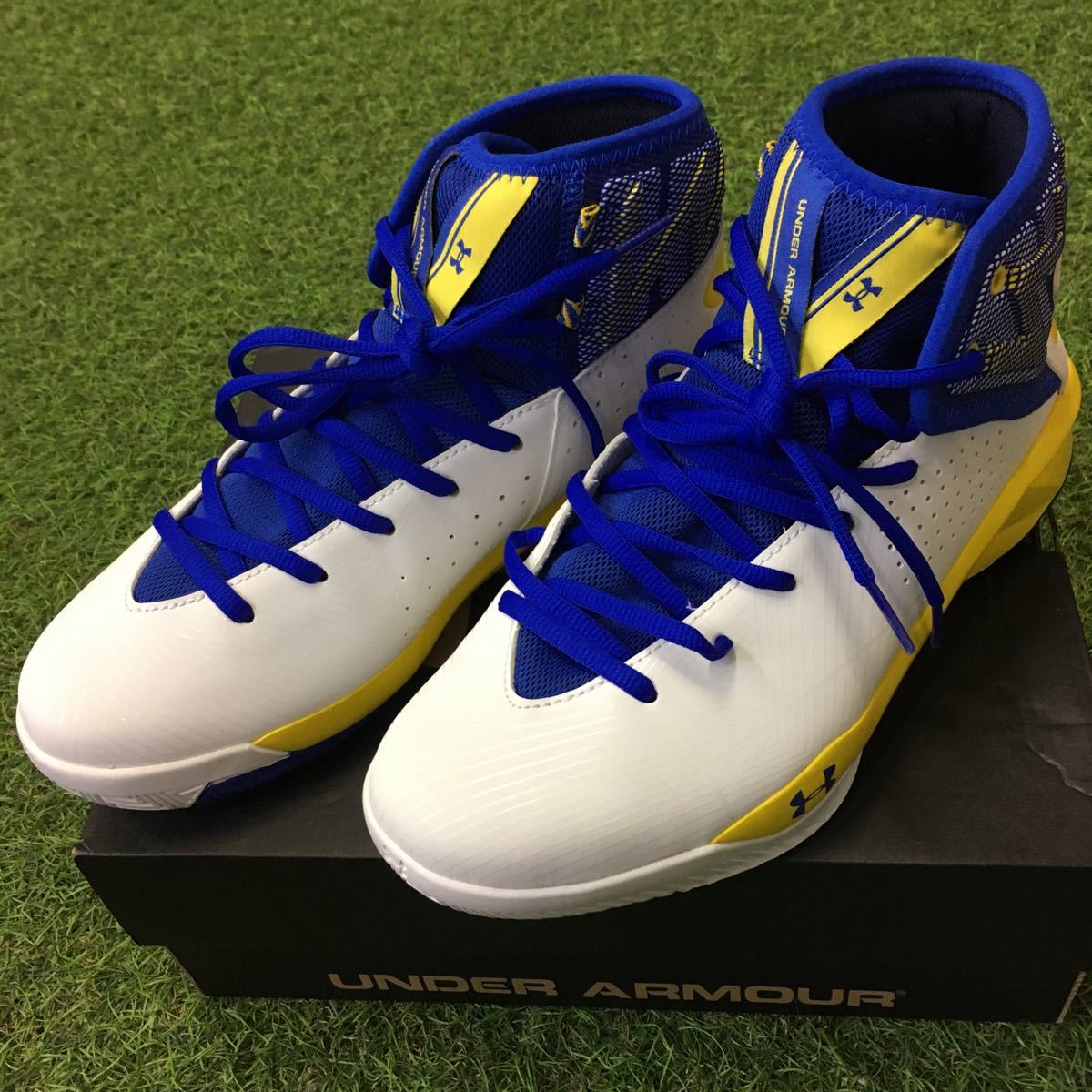 【新品】R M141 Under Armour アンダーアーマー UA Rocket 2-SL 1302215-100 25.0cm バッシュ ...