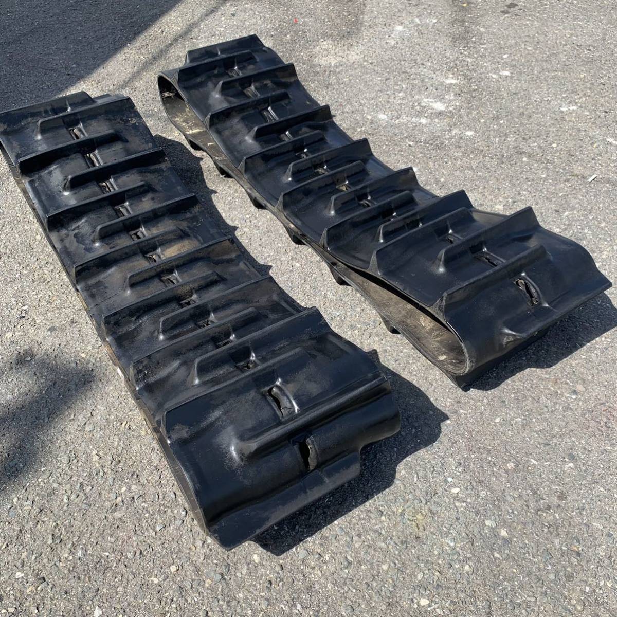 イセキ コンバイン キャタピラ ゴムクローラ 型番3662-181-001-0 セットの落札情報詳細 - Yahoo!オークション落札価格検索 ...