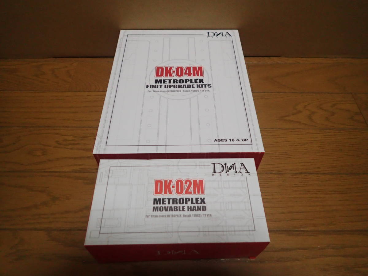 DNA DESIGN Metroplex Movable Hand DK-02 + Upgrade Kit DK-04M トランスフォーマー ...