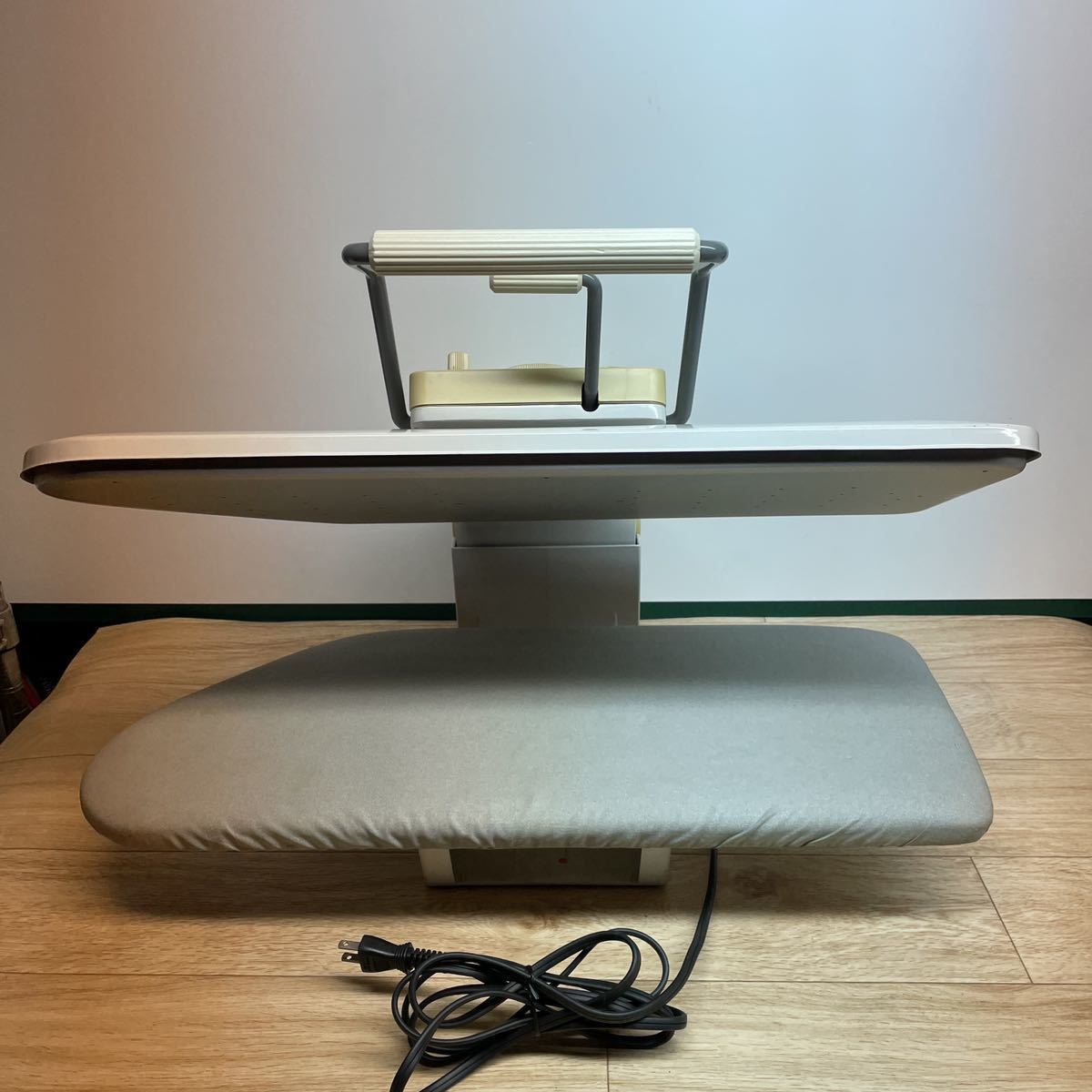 【やや傷や汚れあり （詳細）】シンガー マジックスチームプレス 7 MSP7 SINGER MAGIC STEAM PRESS 7 スチーム ...